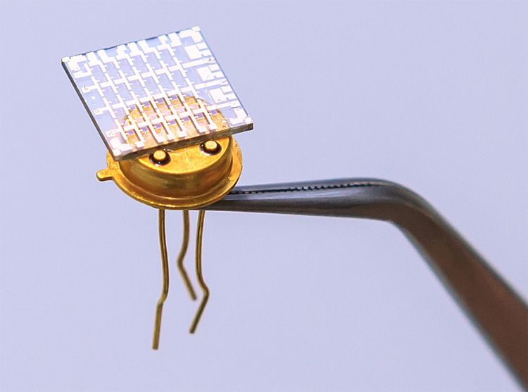 Physiker entwickelten erste transparente Solarzelle - Technik ...