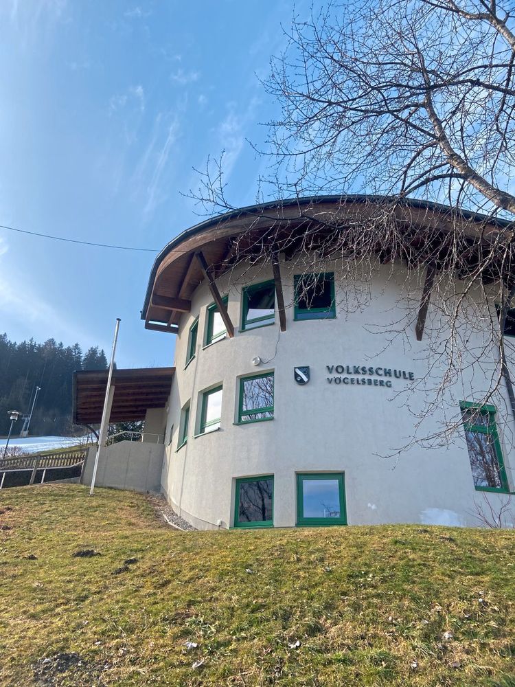 Zu Besuch in der kleinsten Schule Nordtirols - Panorama - derStandard ...