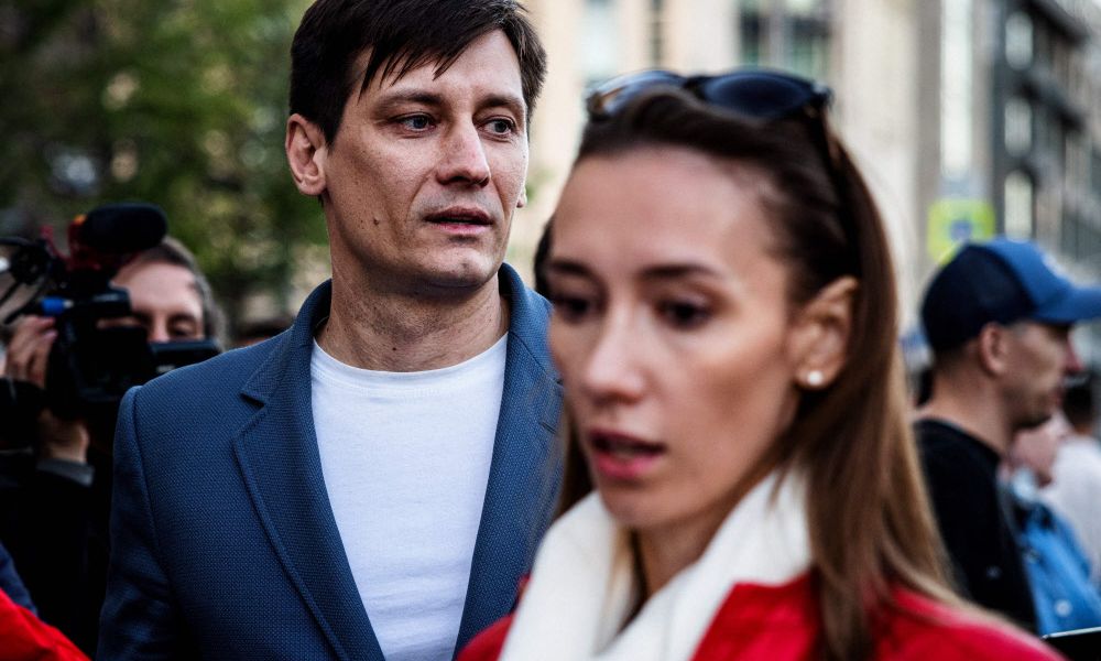 Opppositioneller Gudkow flieht aus Russland - Russland - derStandard.de ...