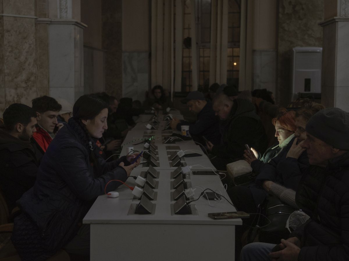 No Power, No Heat, No Water: Odesa’s Days of Hell Under Russian Fire ...