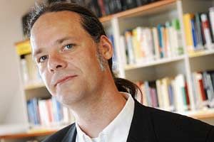 "Eine Frau muss ein Mann sein, um Karriere zu machen" - Gender Pay Gap ...