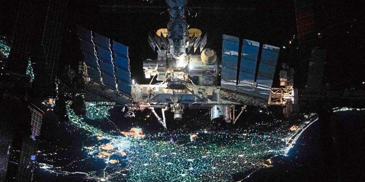 USA und Russland fliegen auch 2026 noch gemeinsam zur ISS - Raum ...
