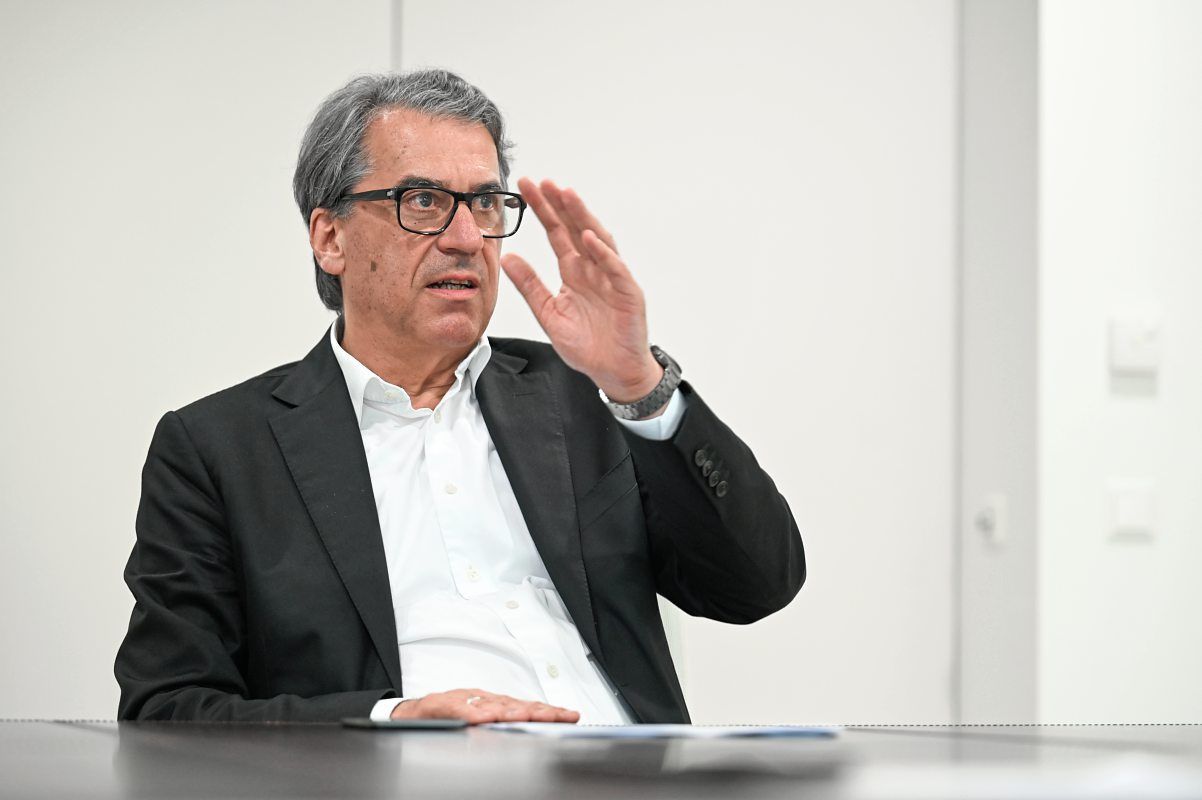 Pierer übernimmt angeschlagenen deutschen Autozulieferer Leoni ...