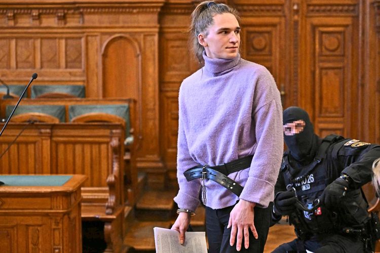 Untersuchungshaft in Ungarn: Deutsche Maja T. tritt in Hungerstreik ...