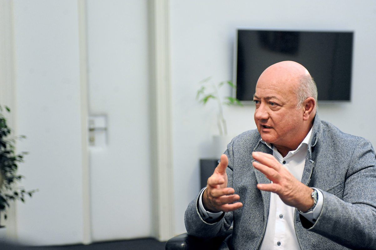 ÖVP-Generalsekretär Stocker: "Politiker dürfen Medien und Justiz auf ...