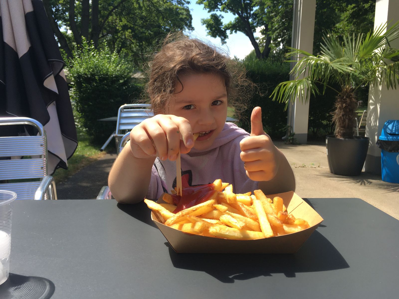 Der große Pommes-Test im Freibad - Essen & Trinken - derStandard.at ...