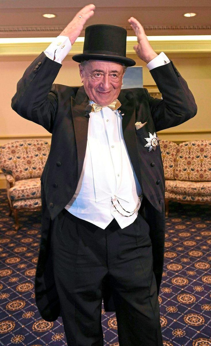 Smoking, Frack, Cutaway: Eine kleine Anzugkunde - Mode & Kosmetik ...