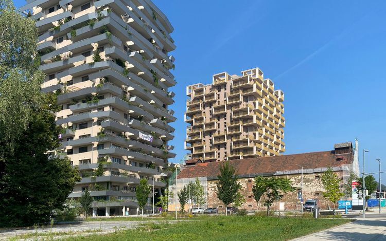 Neuer Grazer Wohnturm hat goldene Balkone - Architektur & Stadt ...