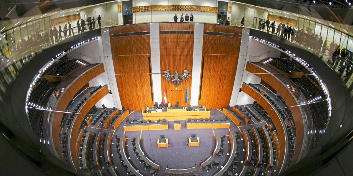 Sanierung des Parlaments: Folgt auf die äußere eine innere ...