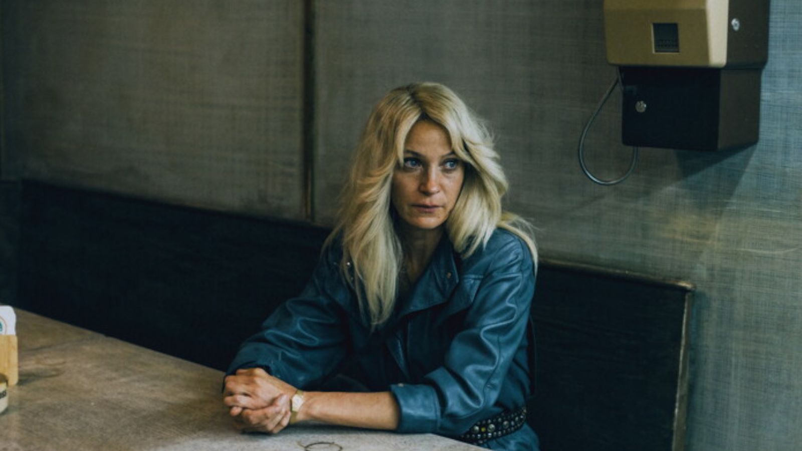 Jeanette Hain über Rotlichtmilieu-Serie "Luden" und ihre Rolle als Prostituierte - Etat ...