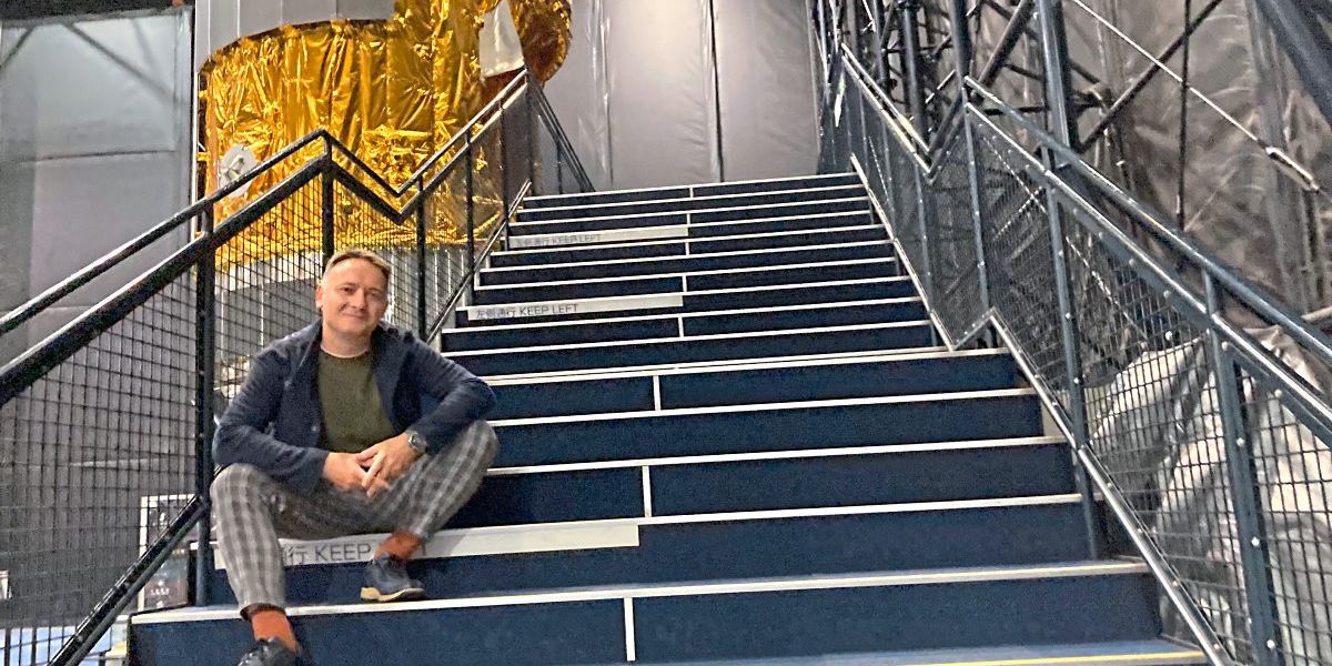 Der Österreicher Aron Lentsch tüftelt an einer Rakete für Flüge ins All ...