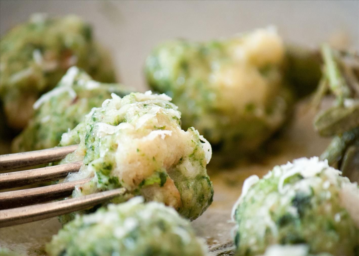 Strangolapreti: Klassische Spinatnockerl aus dem Trentino - Essen ...