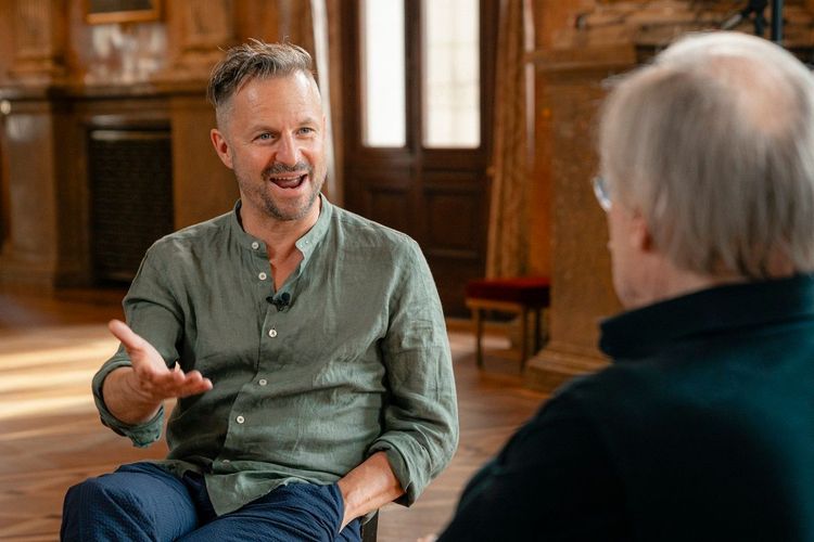 Baden an Seen in "Eco", Porträt Philipp Hochmair – TV-Tipps für Donnerstag - Etat - derStandard ...