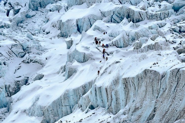 Die Eisbruch-Doktoren sagen am Everest Stopp - International ...