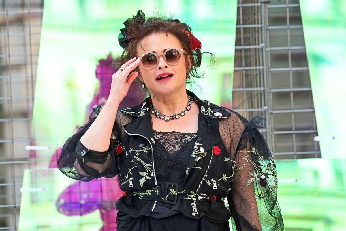 "The White Lotus": Helena Bonham Carter mit von der Partie - Etat ...