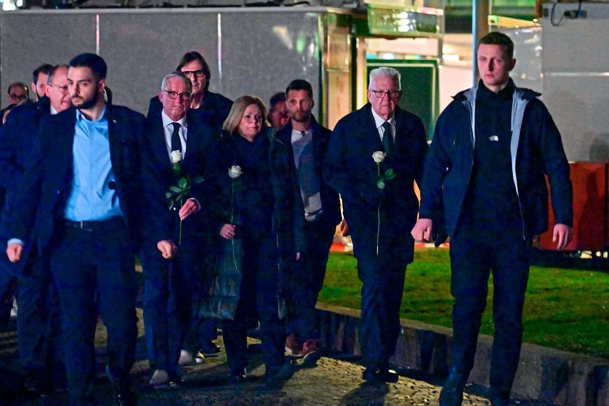 Tote nach Amokfahrt in Mannheim, Polizei sieht kein politisches Motiv - Deutschland ...