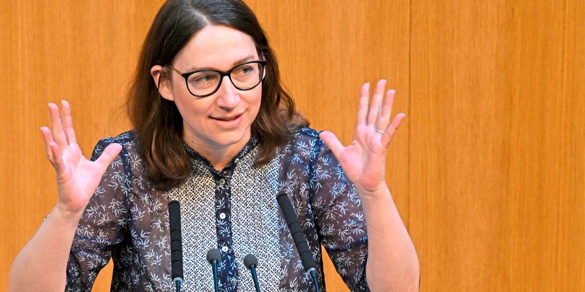 Julia Herr sieht Dreikampf und nennt Platz eins für SPÖ "realistisch ...