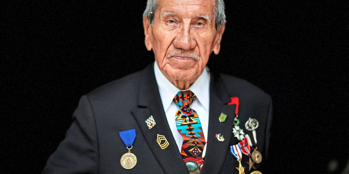 Charles Norman Shay, Tribal Elder and World War II Hero, Dies at 101 - USA - derStandard.de ...