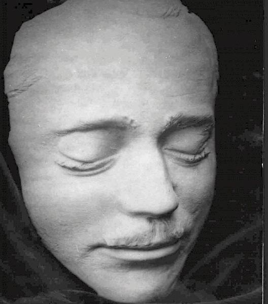 Ein Faschist verteidigt sich - Literatur - derStandard.de › Kultur