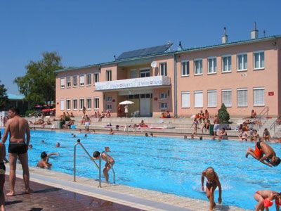 Laaerbergbad - Wien - derStandard.at › Panorama