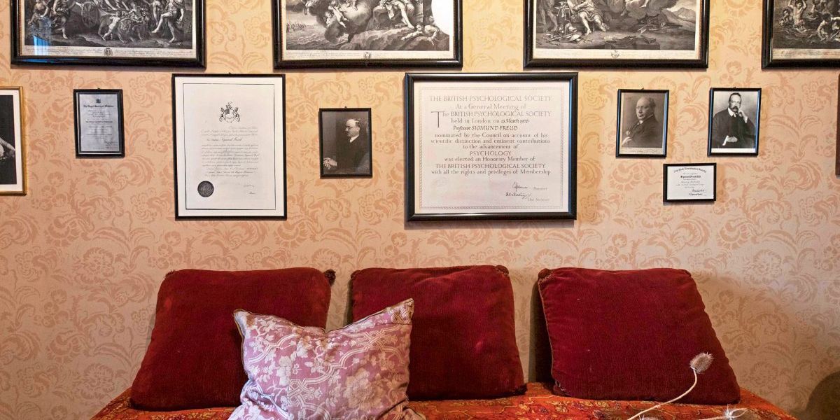 Sigmund-Freud-Museum neu eröffnet: Guckloch auf den Originalschauplatz ...
