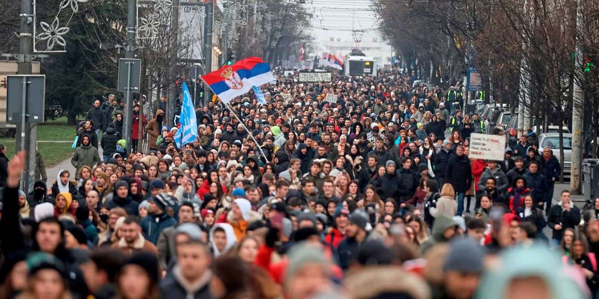Proteste der Studierenden in Serbien werden zur Gefahr für Vučićs ...