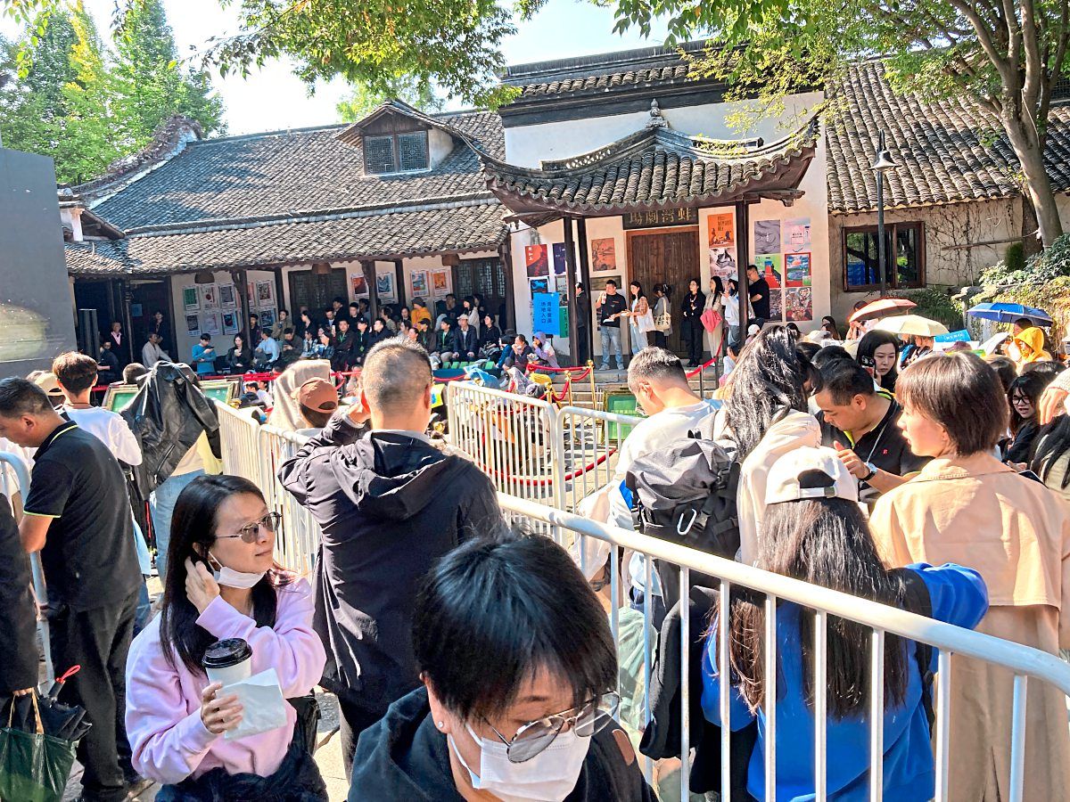 Chinas Starregisseur Meng Jinghui: "Junge schauen anders auf die Welt ...
