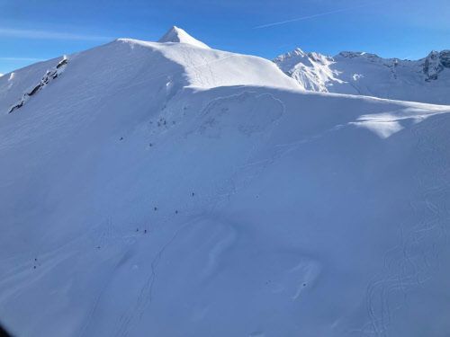 Drei Wintersportler wurden in Tirol von Lawine mitgerissen - Panorama ...