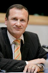 UserInnen diskutierten mit EU-Abgeordnetem Richard Seeber (ÖVP) - EU ...