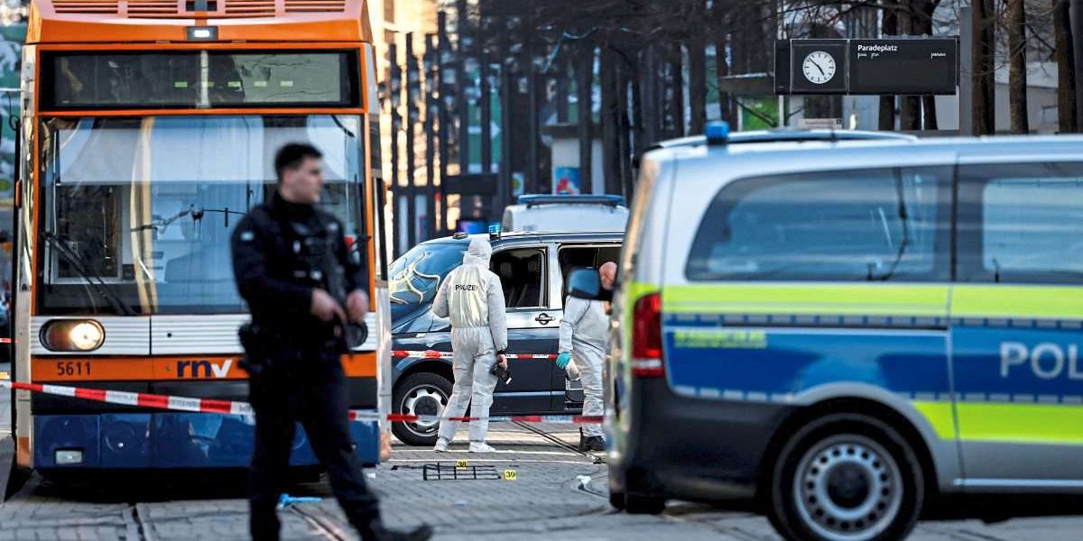Tote nach Amokfahrt in Mannheim, Polizei sieht kein politisches Motiv - Deutschland ...