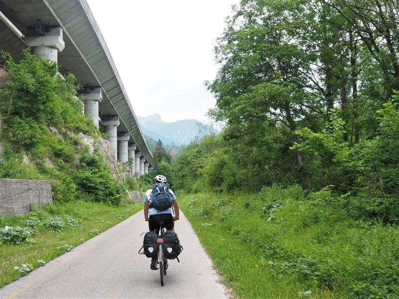Über eine alte Bahntrasse an die Adria radeln - Outdoor-Tipps ...