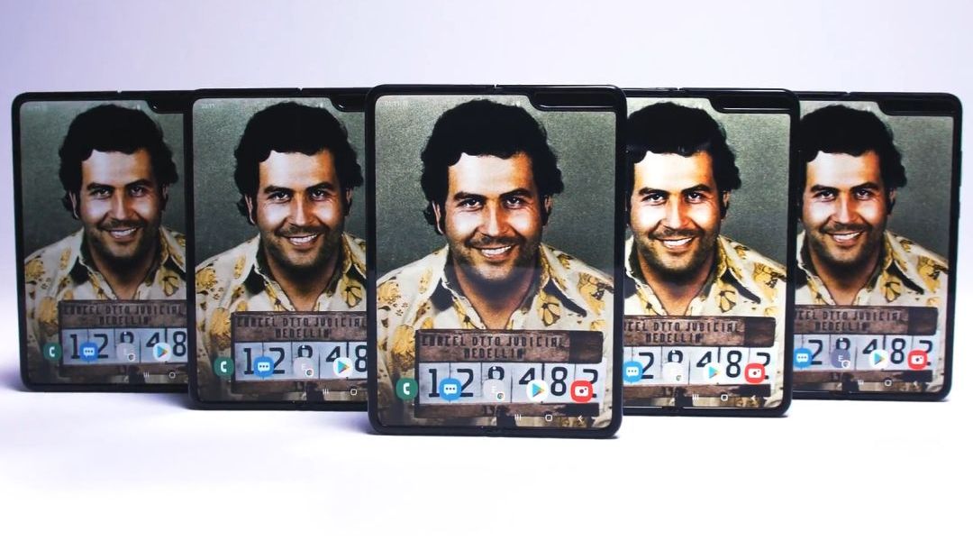 Der Hersteller des faltbaren Escobar Phones bekennt sich wegen Betrugs ...