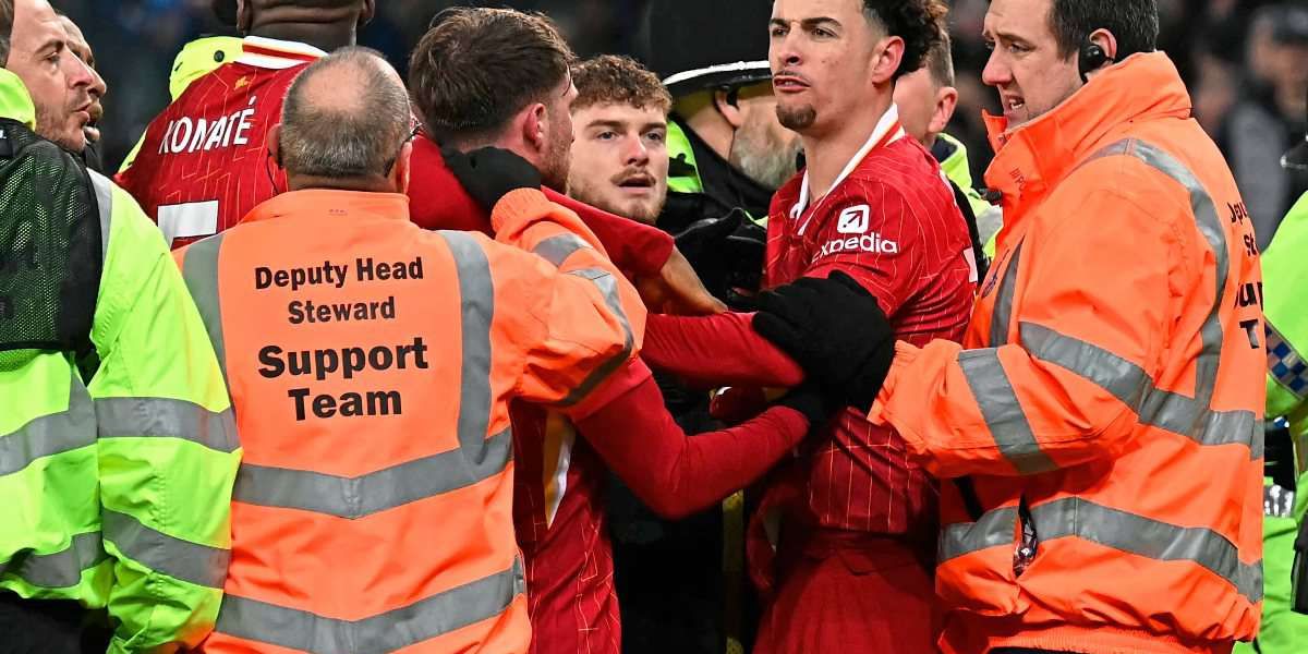 Liverpool kassiert in hitzigem Derby späten Ausgleich - Premier League ...