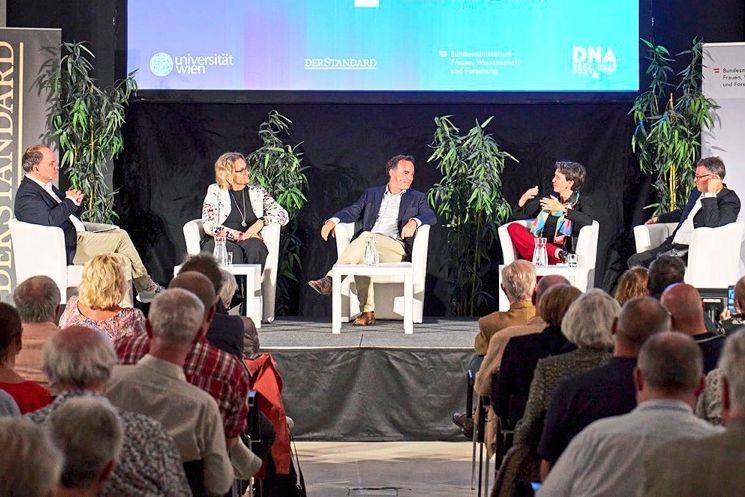 Quantenphysikerin Loll: "Was wir für Realität halten, braucht eine ...