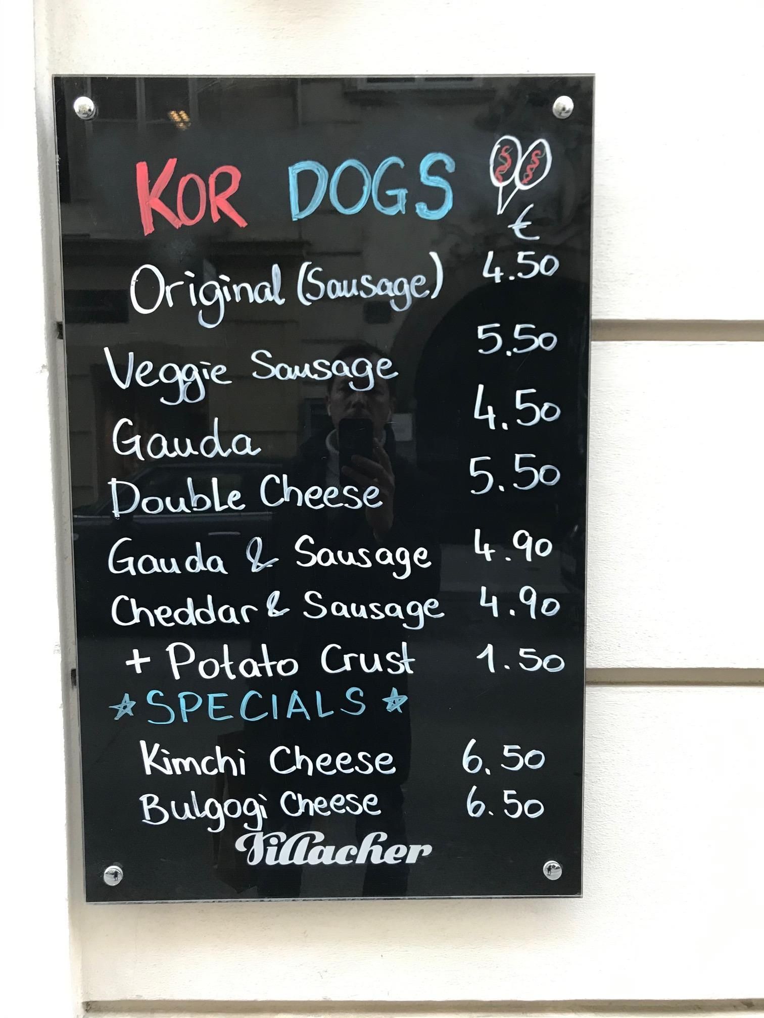 Anstehen: Alle wollen in Wiens ersten Kor-Dog beißen - Essen & Trinken ...