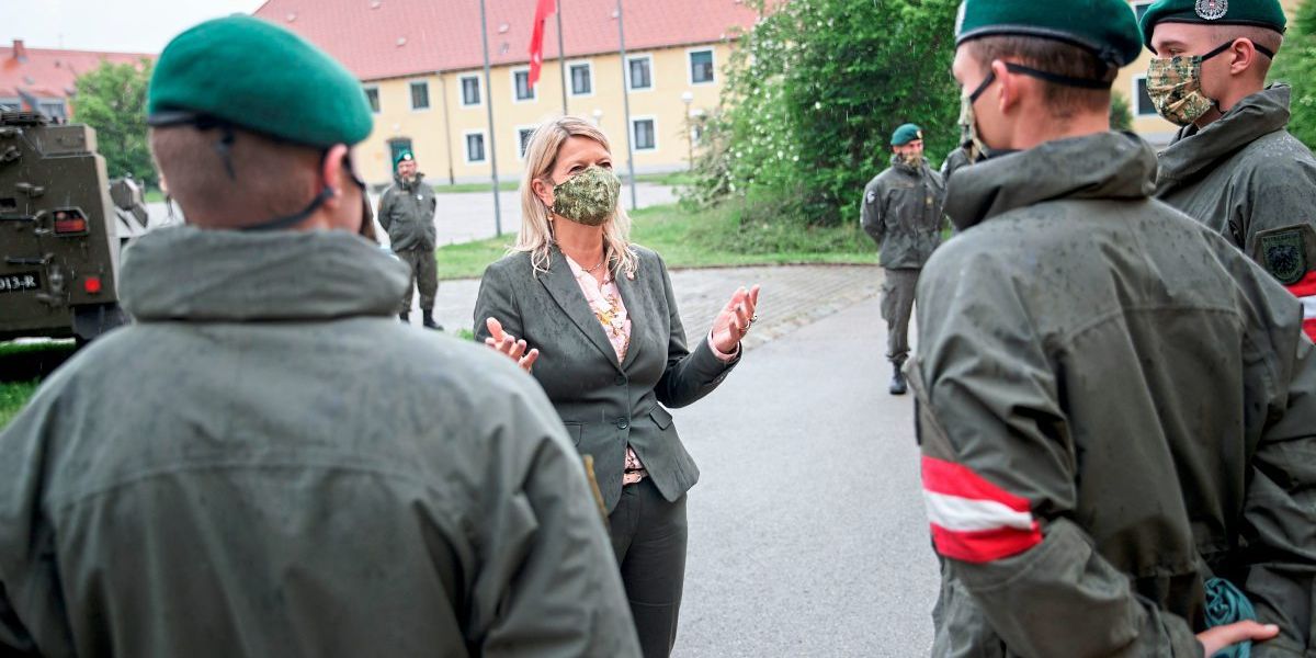 Habt Acht: Was den Stellungspflichtigen mit der "Tauglichkeit neu ...