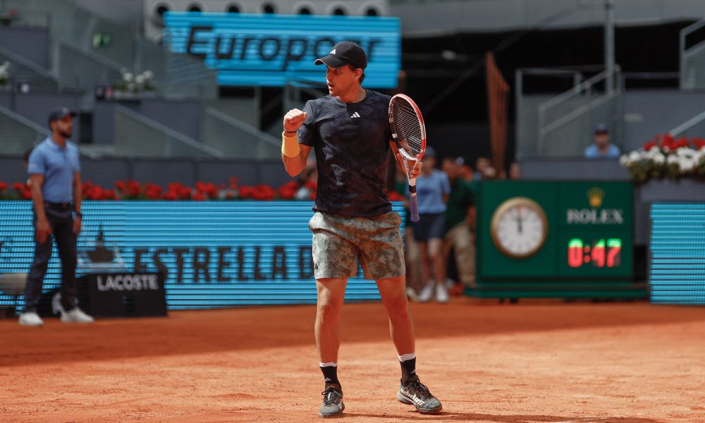 Thiem feiert souveränen Auftaktsieg in Madrid - Tennis - derStandard.de ...