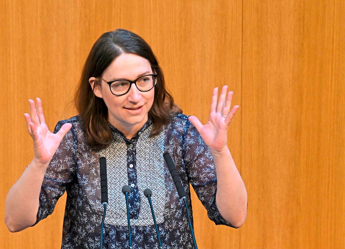 Julia Herr sieht Dreikampf und nennt Platz eins für SPÖ "realistisch ...