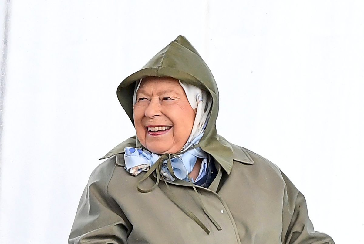 Zum 100. Geburtstag der verstorbenen Queen: Prächtiges aus der royalen ...
