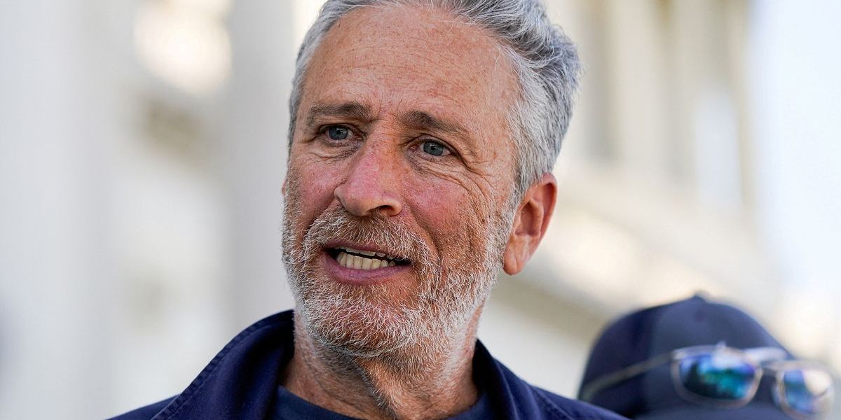 Jon Stewart macht nach neun Jahren wieder die "Daily Show ...