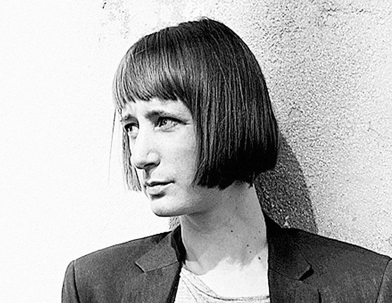 Anne Feldkamp: Mädchen in der Umkleidekabine - Design & Interieur ...