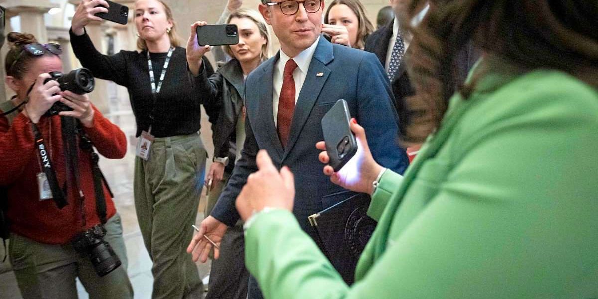 Johnson knapp gewählt: US-Kongress stellt Weichen für Trumps zweite ...