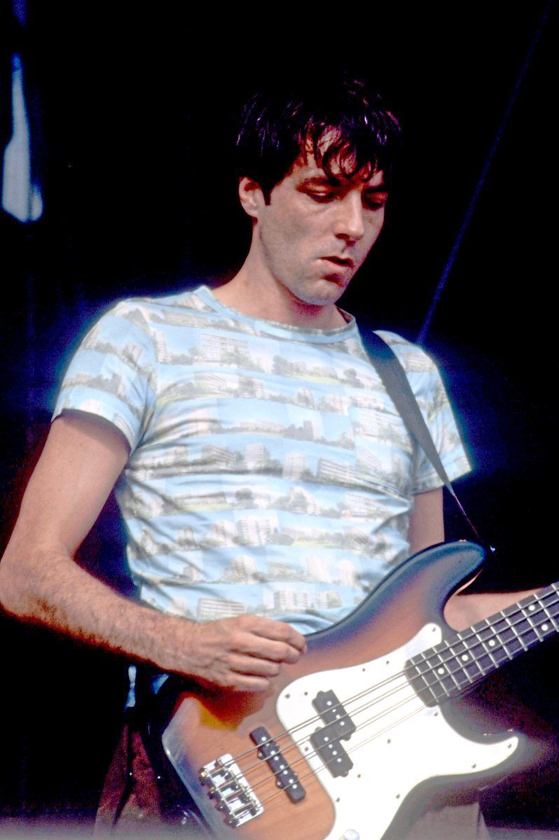 Steve Mackey, Bassist der Britpop-Band Pulp, gestorben - Musik ...
