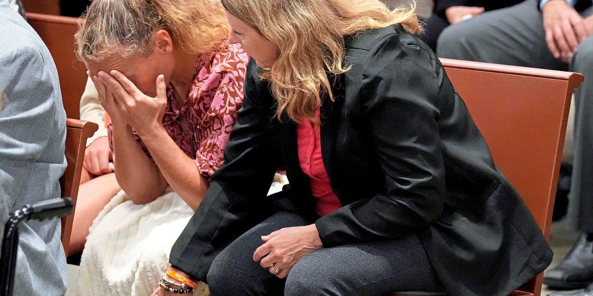 Kritik an Empfehlung lebenslanger Haft für Parkland-Schul-Amokläufer - USA - derStandard.at ...