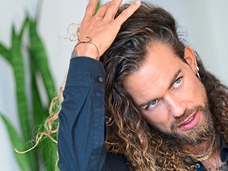 Hank Ge: Gewiefter Geschäftsmann mit Lockenpracht - Mehr Lifestyle ...