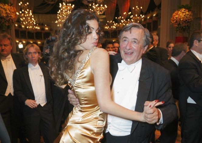 Lugners eigene Ruby-Affäre - Im Fokus - derStandard.at › Im Fokus