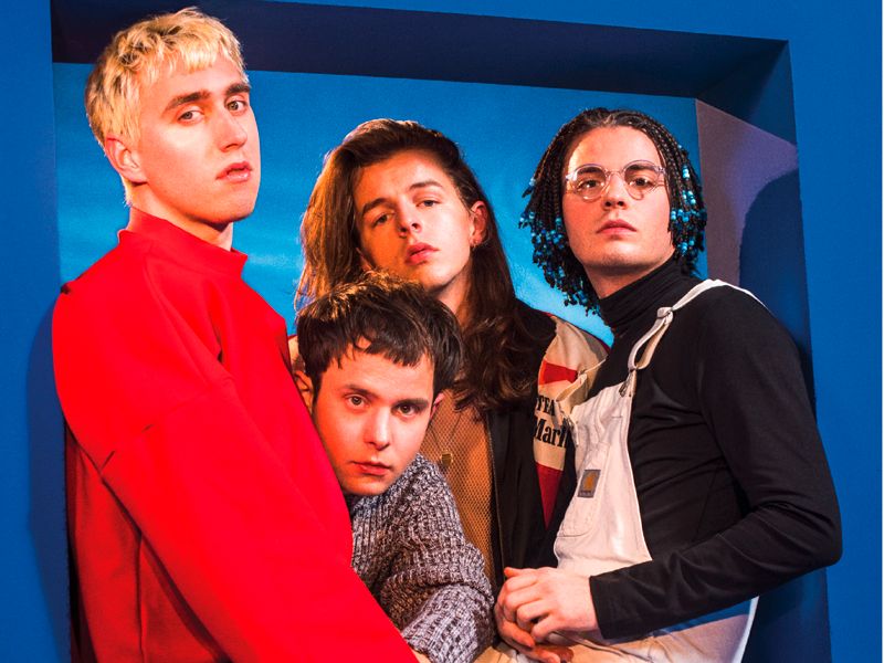 Bilderbuchs "Magic Life": Zwischen Plemplem und Ballaballa - Musik ...