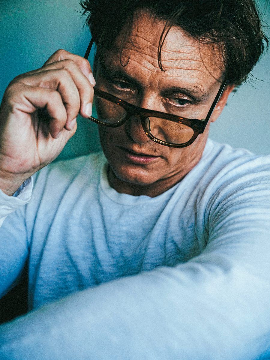 Oliver Masucci: "Ich klopfe mir selbst auf die Schulter" - Lifestyle ...