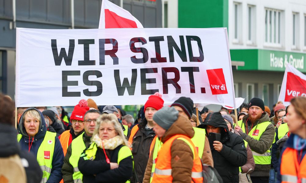 Massive Warnstreiks legen Nahverkehr in Teilen Deutschlands lahm ...