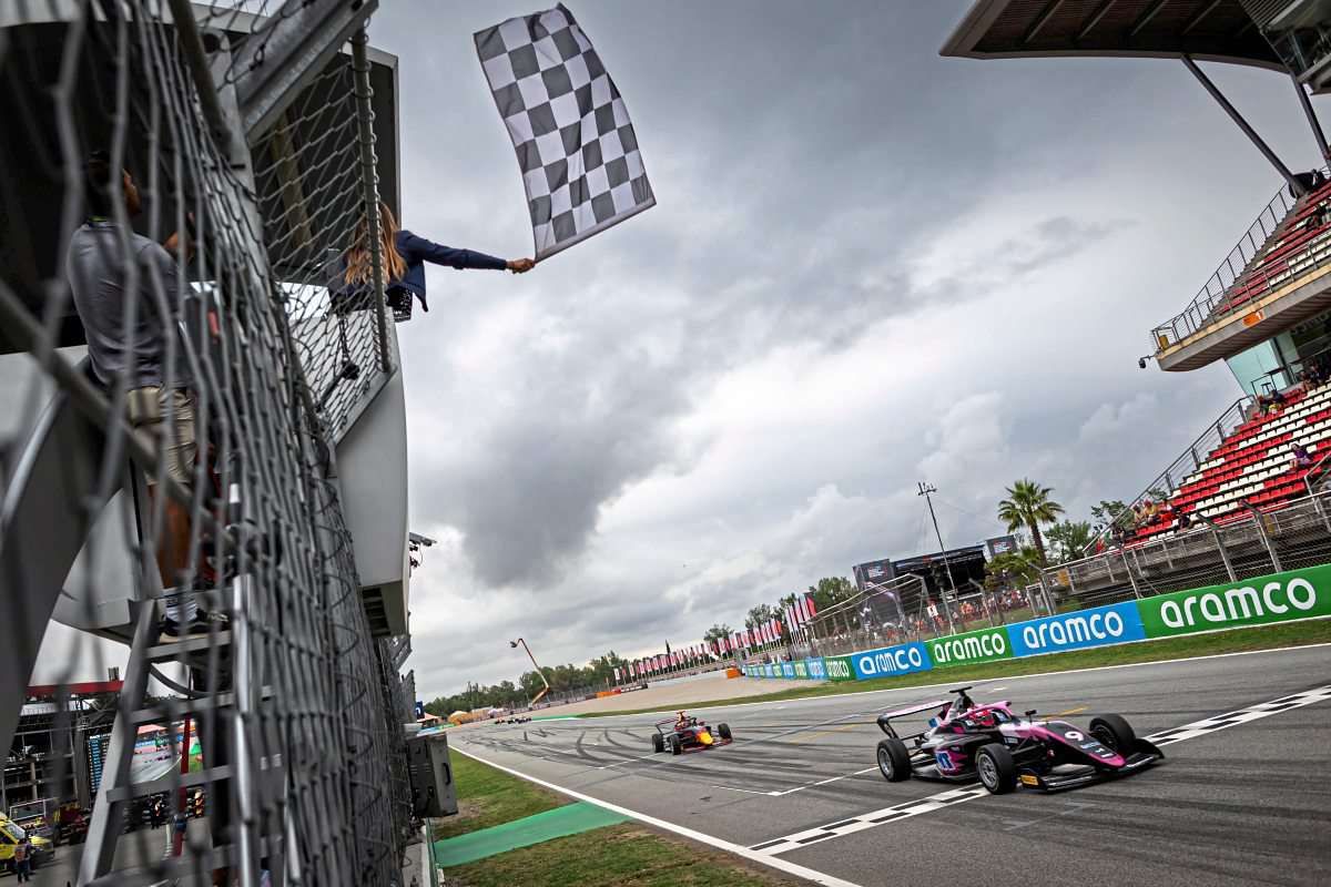 Felbermayr holt als Fünfte in F1 Academy erstmals Punkte - Motorsport ...